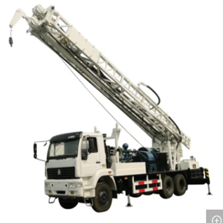 Hydraulic SINOTRUK 8X4 600m EuroII Water Drilling Rig Truck Special ...