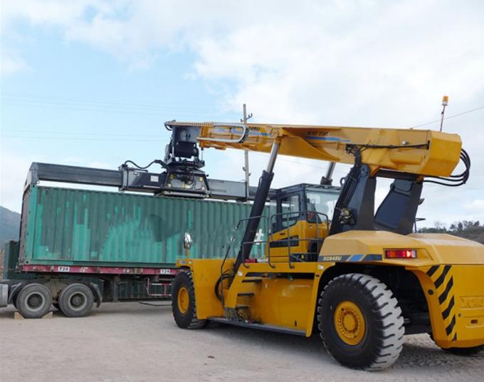XCMG Forklift Container 45 Ton Handler Reach Stacker For Containers