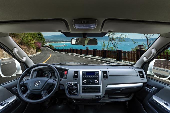 Foton Van Series G7 10 Seats 130HP Diesel High-Top Mini Bus